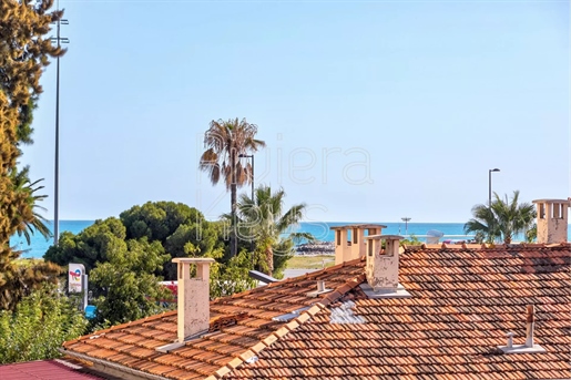 Nice, Ouest: Sonnige 2-3 Zimmer-Wohnung mit großer Terrasse und Meerblick