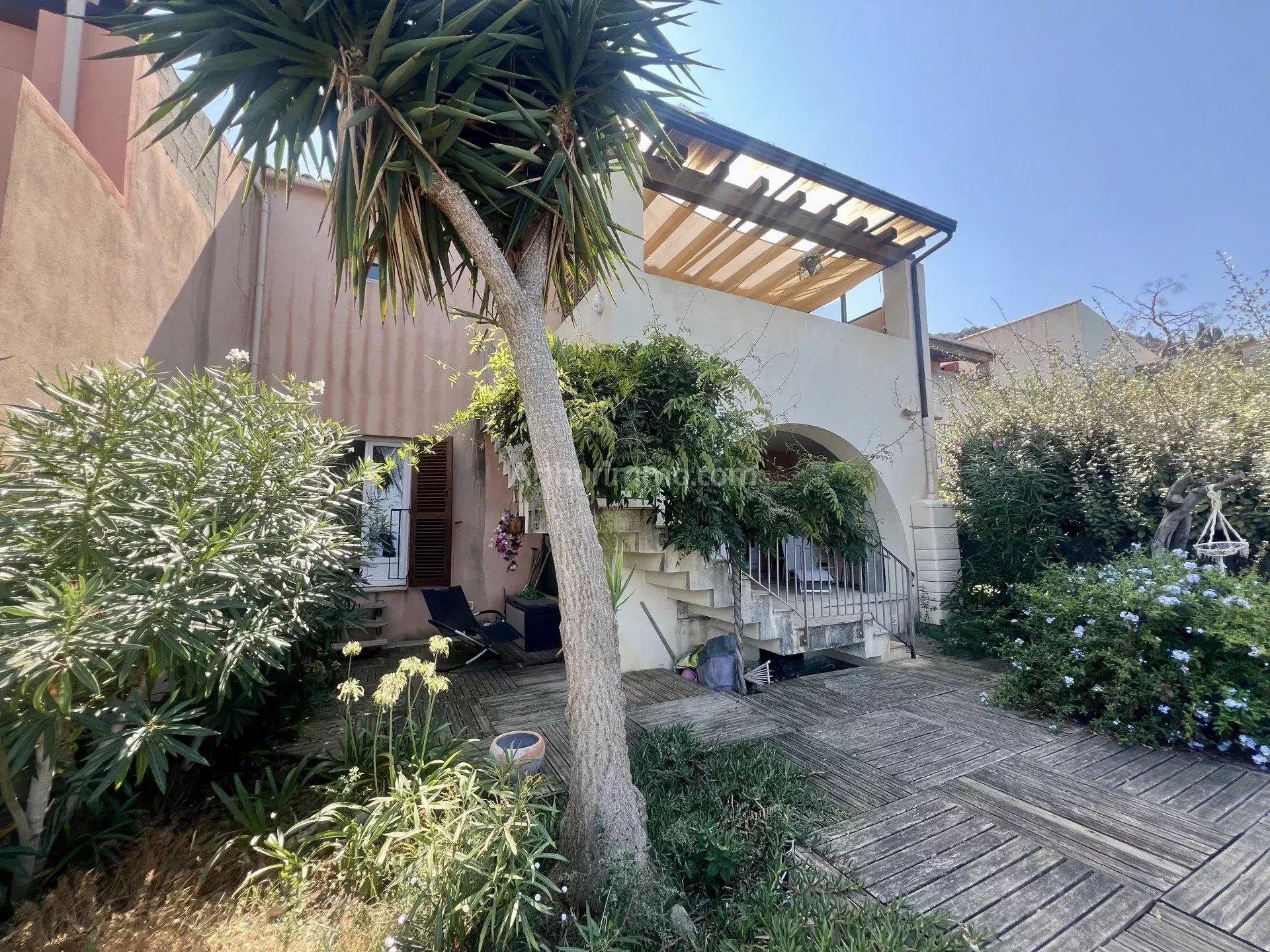 Compra: Vivenda (20220)