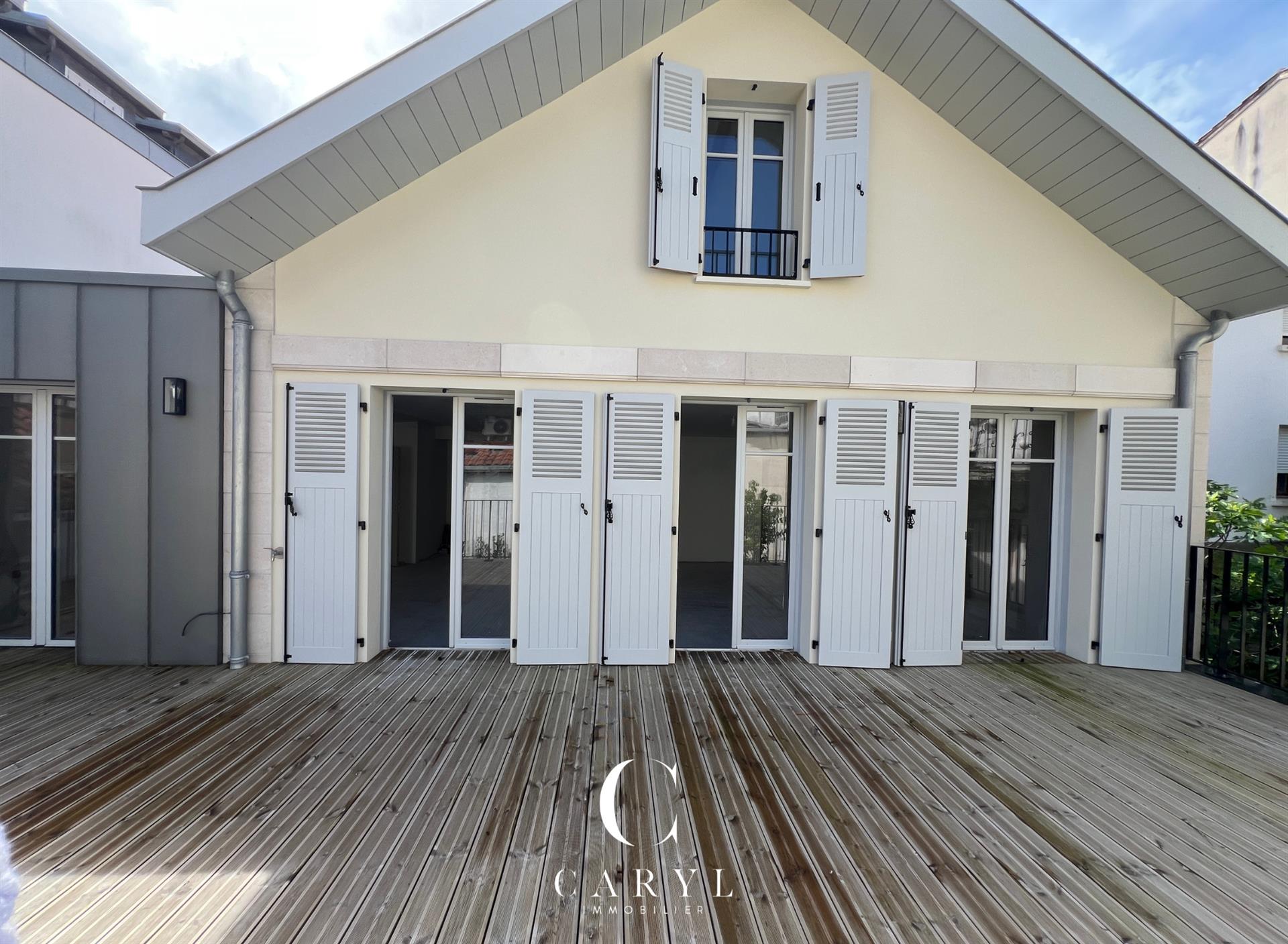 Purchase: House (64200)