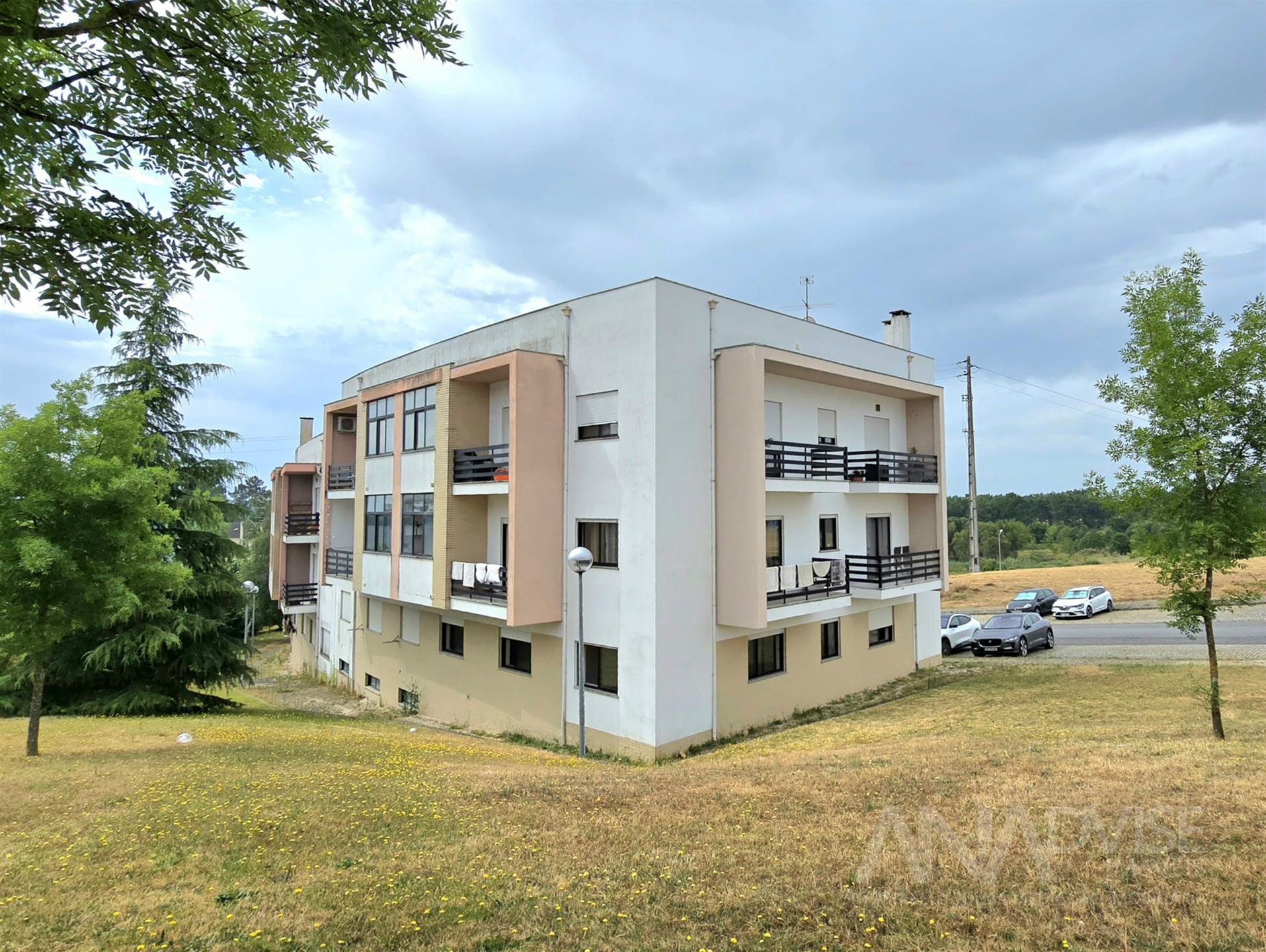 Flat T3 Sell In Rio De Loba Viseu