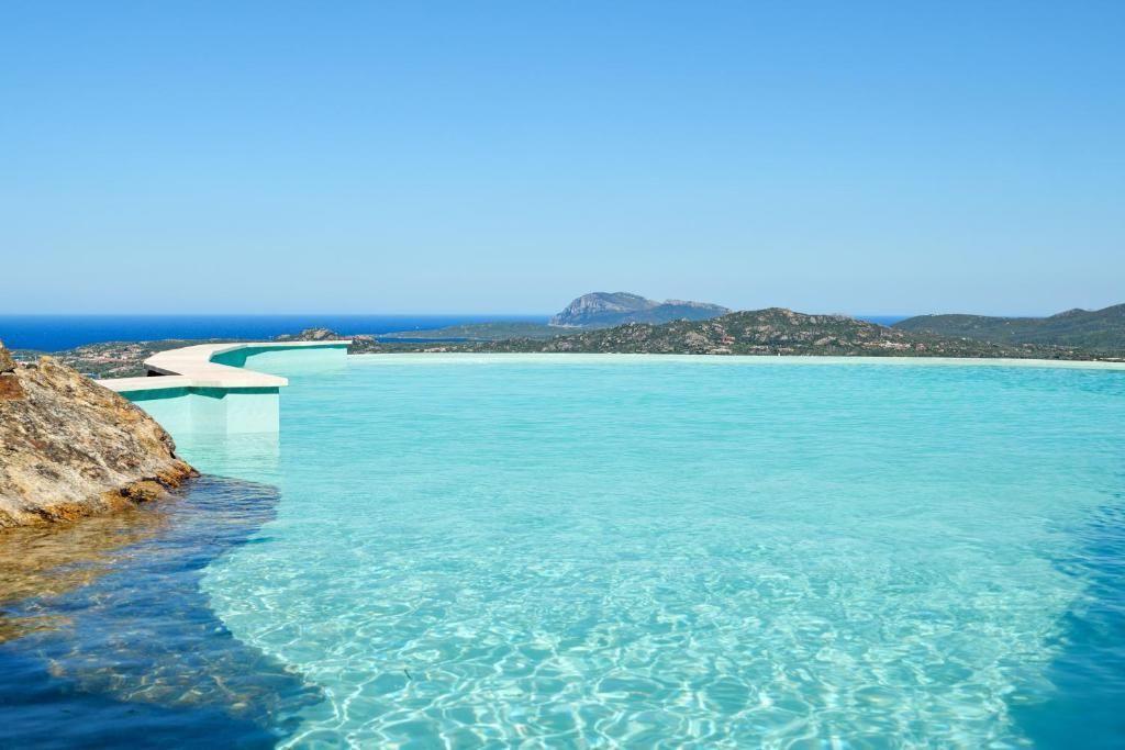 Large estate with villas and land overlooking the sea Sardinia