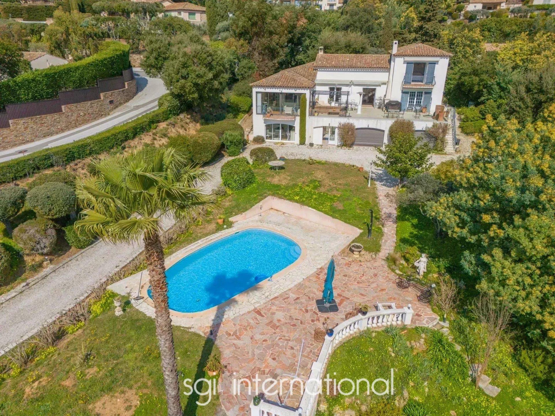 Grimaud - belle villa dans le domaine Beauvallon Bartole