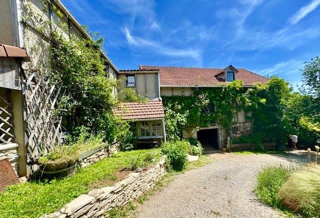 Property of character, base of the eighteenth forming a charming hamlet ...