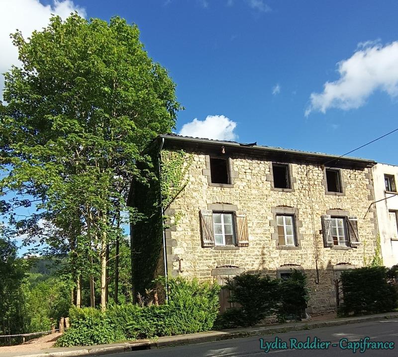 House for sale 11 rooms - Château-Gaillard (63300)