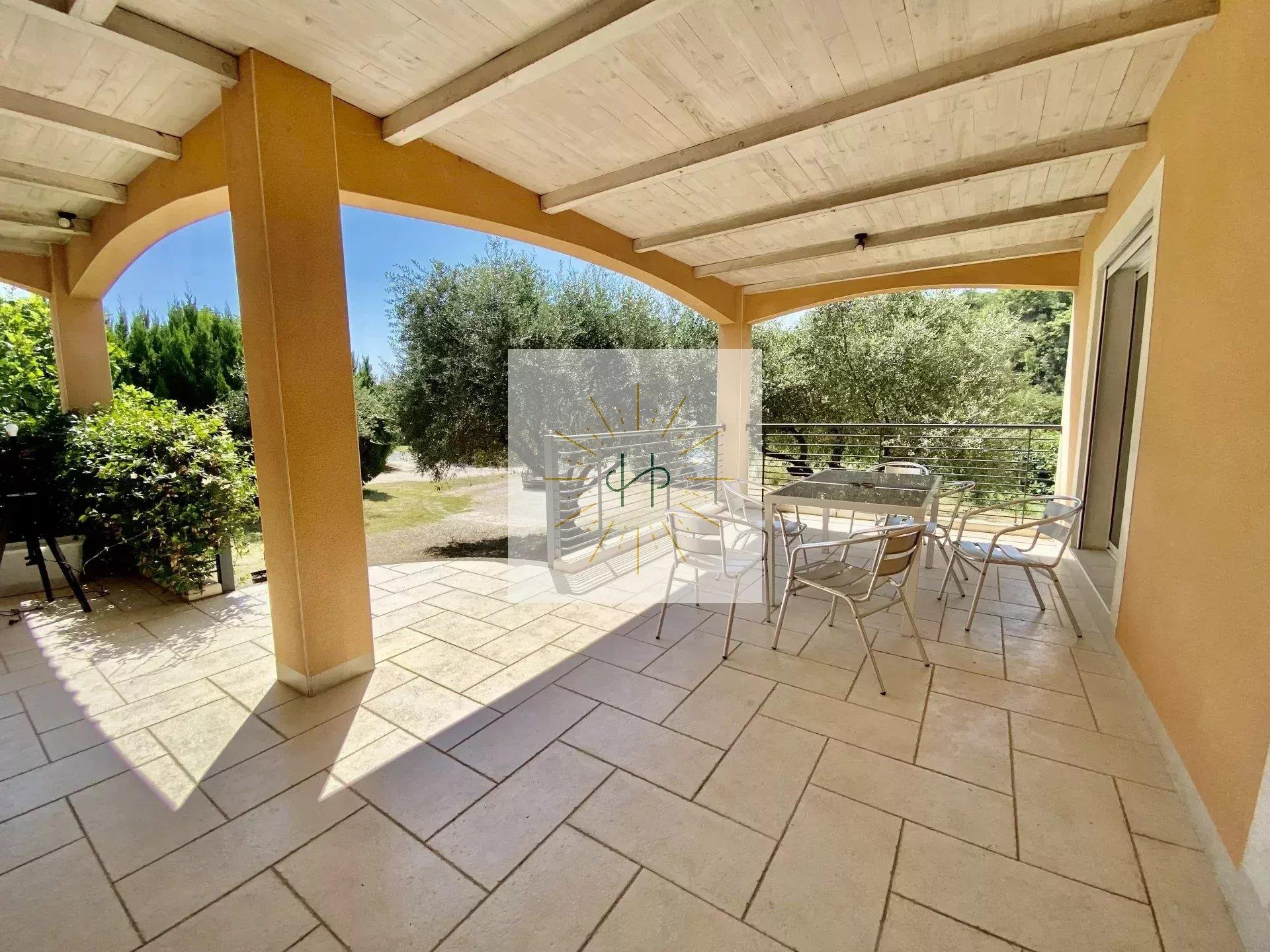 Maison spacieuse et moderne à Le Teil