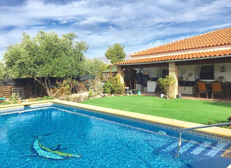 Schöne Villa mit Pool in der Sierra de Castril im ländlichen ...