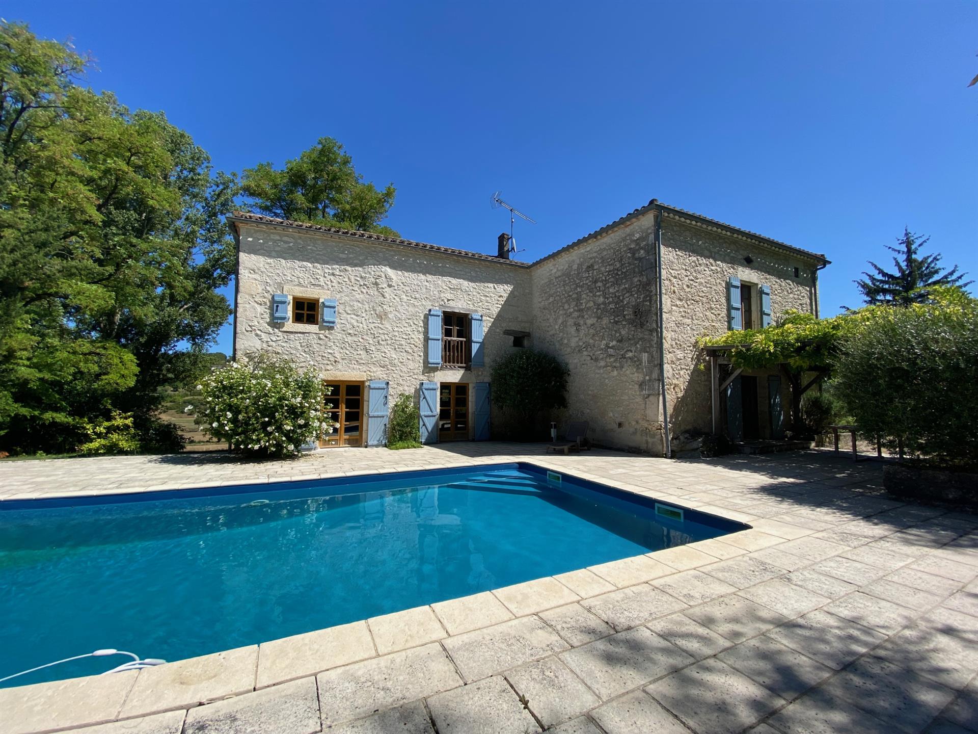 Tarn Et Garonne Montaigu De Quercy. Stone complex with swimming pool ...