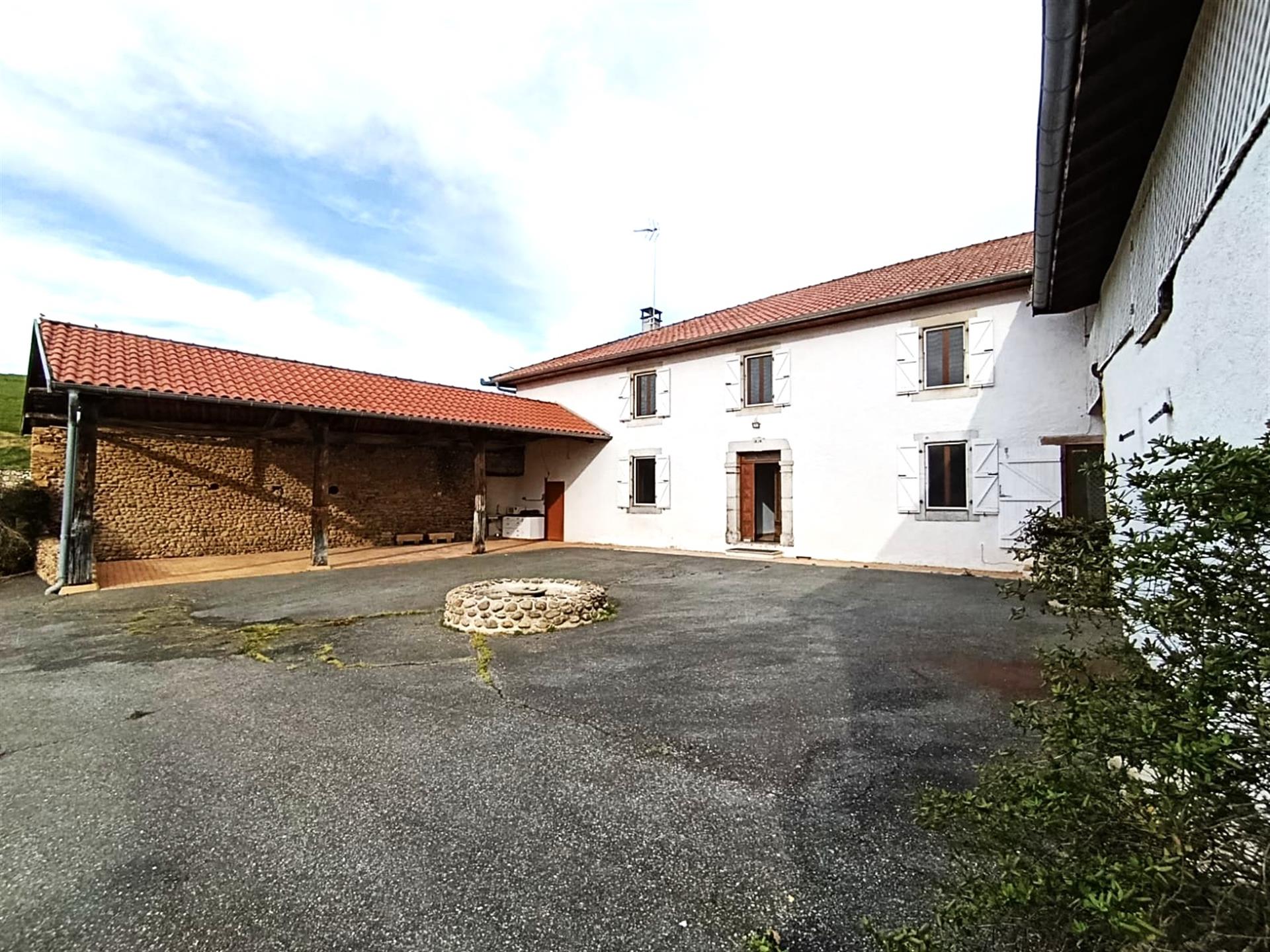 Charming village house with swimming pool - 31580 Cazaril Tambourès