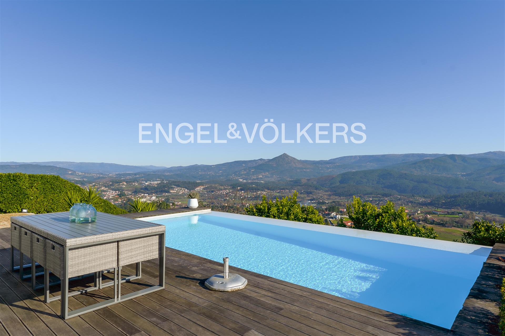 Esplêndida Moradia com Vista Panorâmica