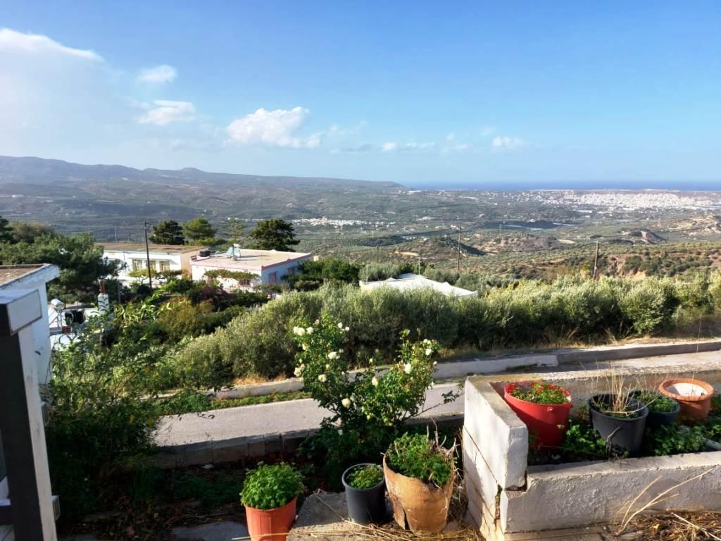 Stone house with fantastic sea views 8km from the sea in Stavromenos ...