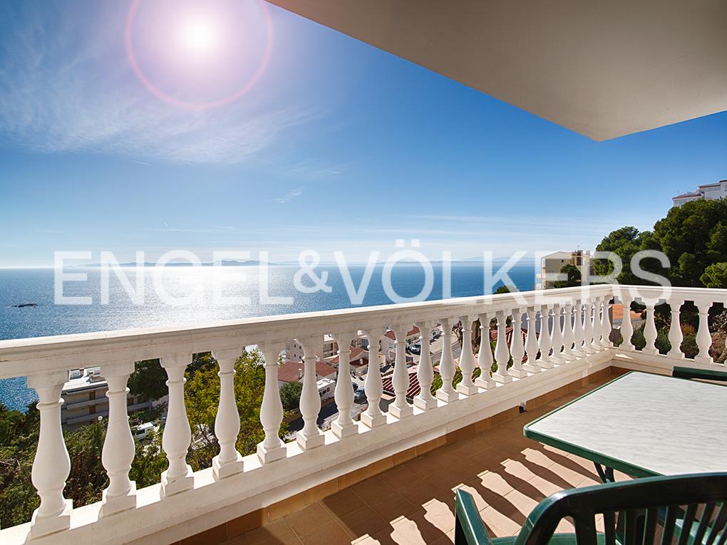 Incredible property with unparalleled views of the Bay of Roses