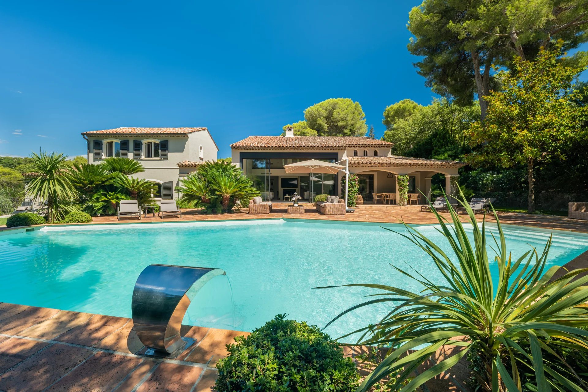 Superbe provençale rénovée à Mougins