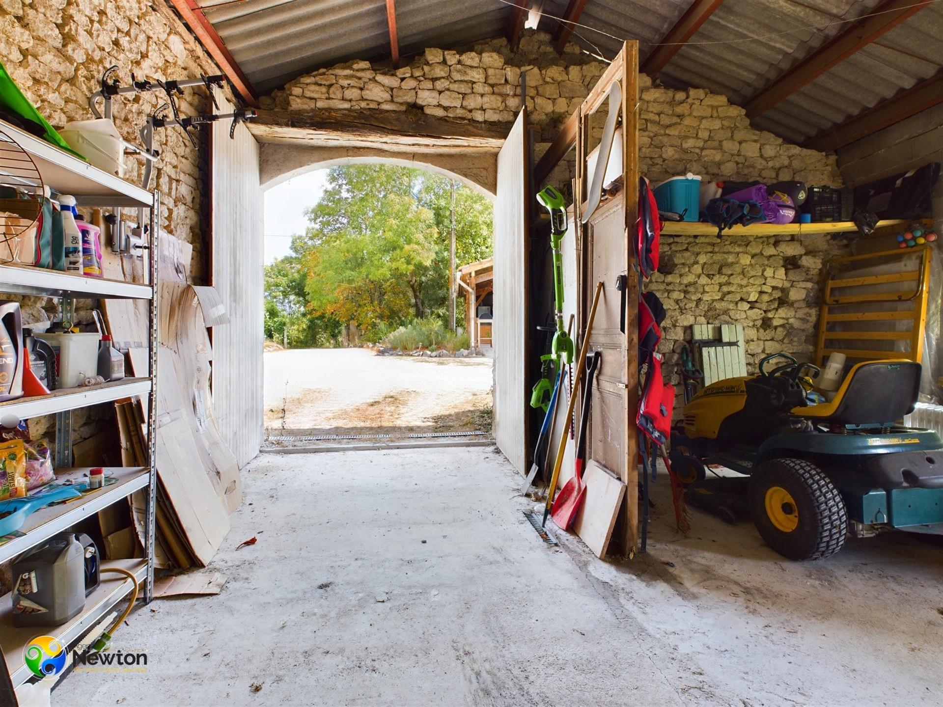 Tarn et Garonne Pretty 5 bed stone house with gite, stone barn, pool ...