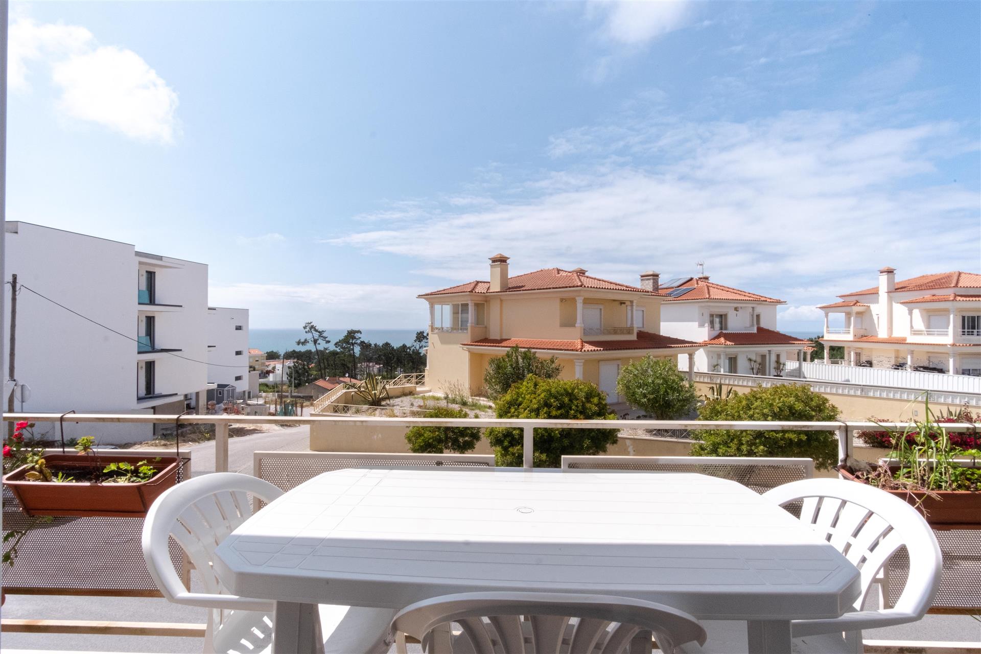 3-Bedroom apartment, located in the picturesque city of Nazaré