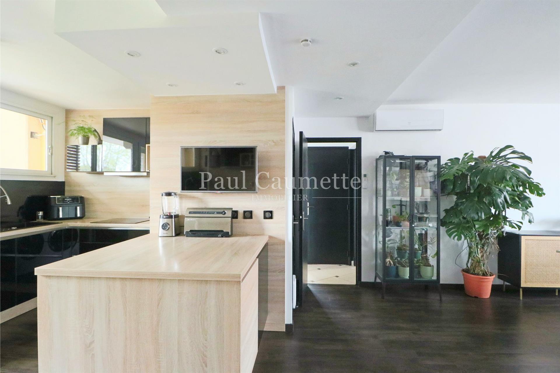 4-room apartment in perfect condition, with garage