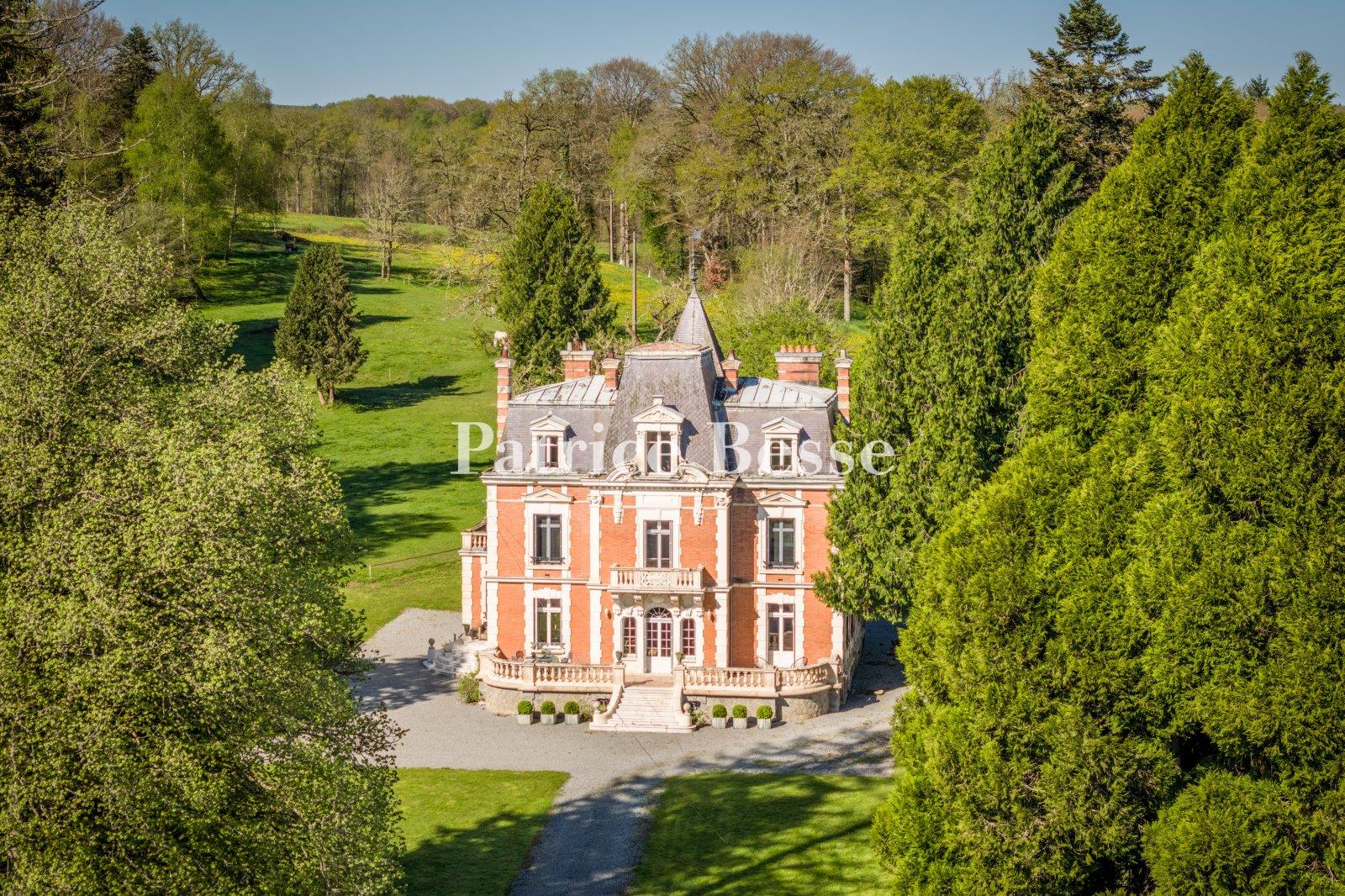 A 19th century manor house and outbuildings, in almost 3 hectares of ...