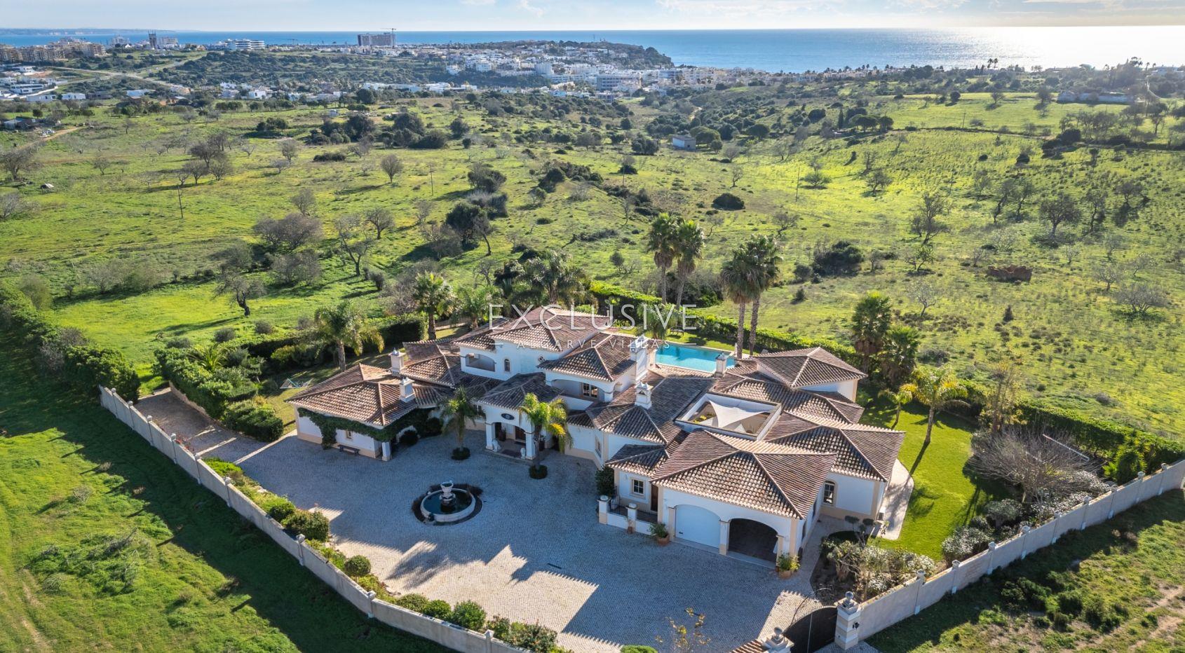 Compra: Vivenda (8600)