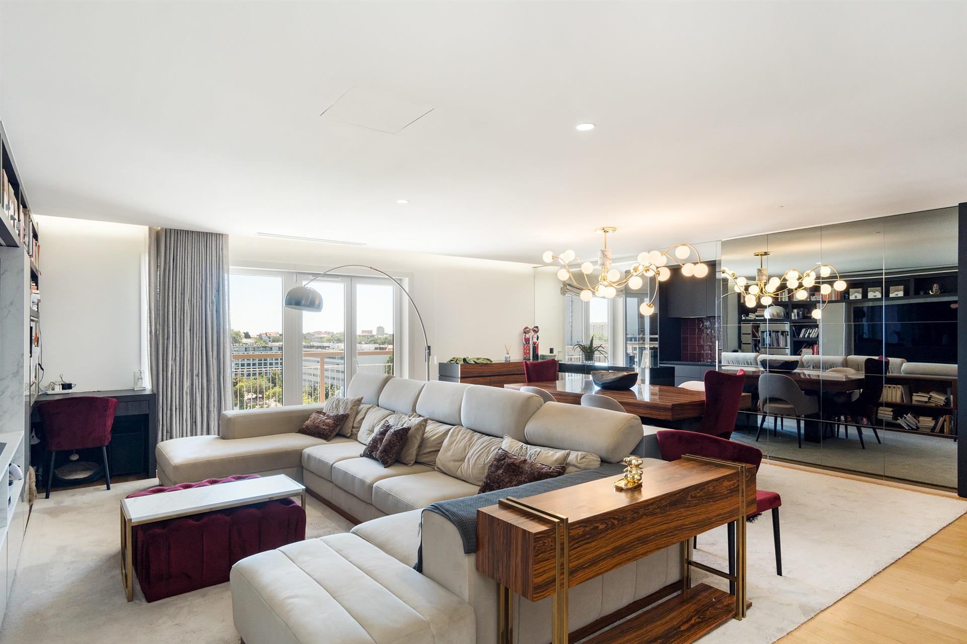 T4 Duplex, Antas, Porto