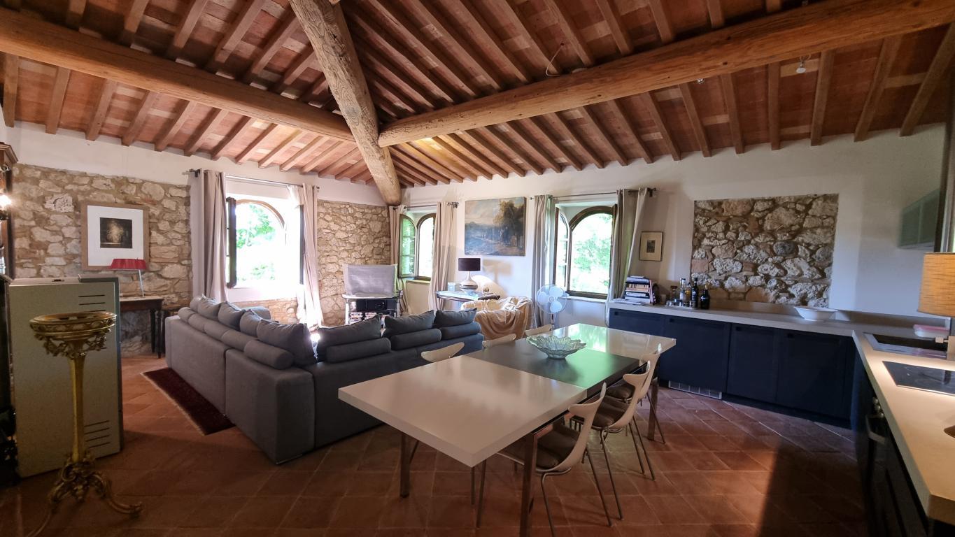 In complex with communal swimming pool, 2-bedroom apartment for sale