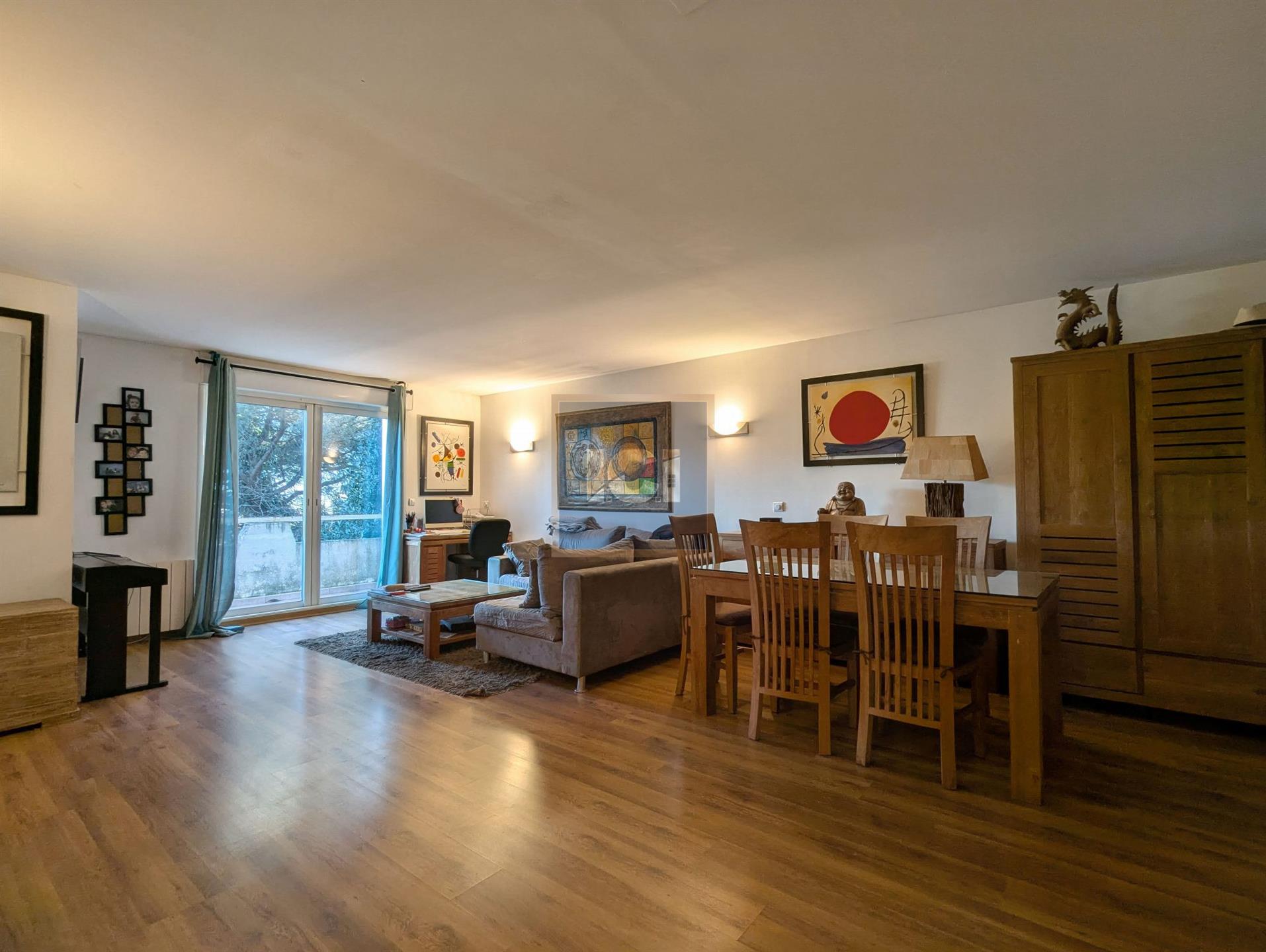 Purchase: House (83120)