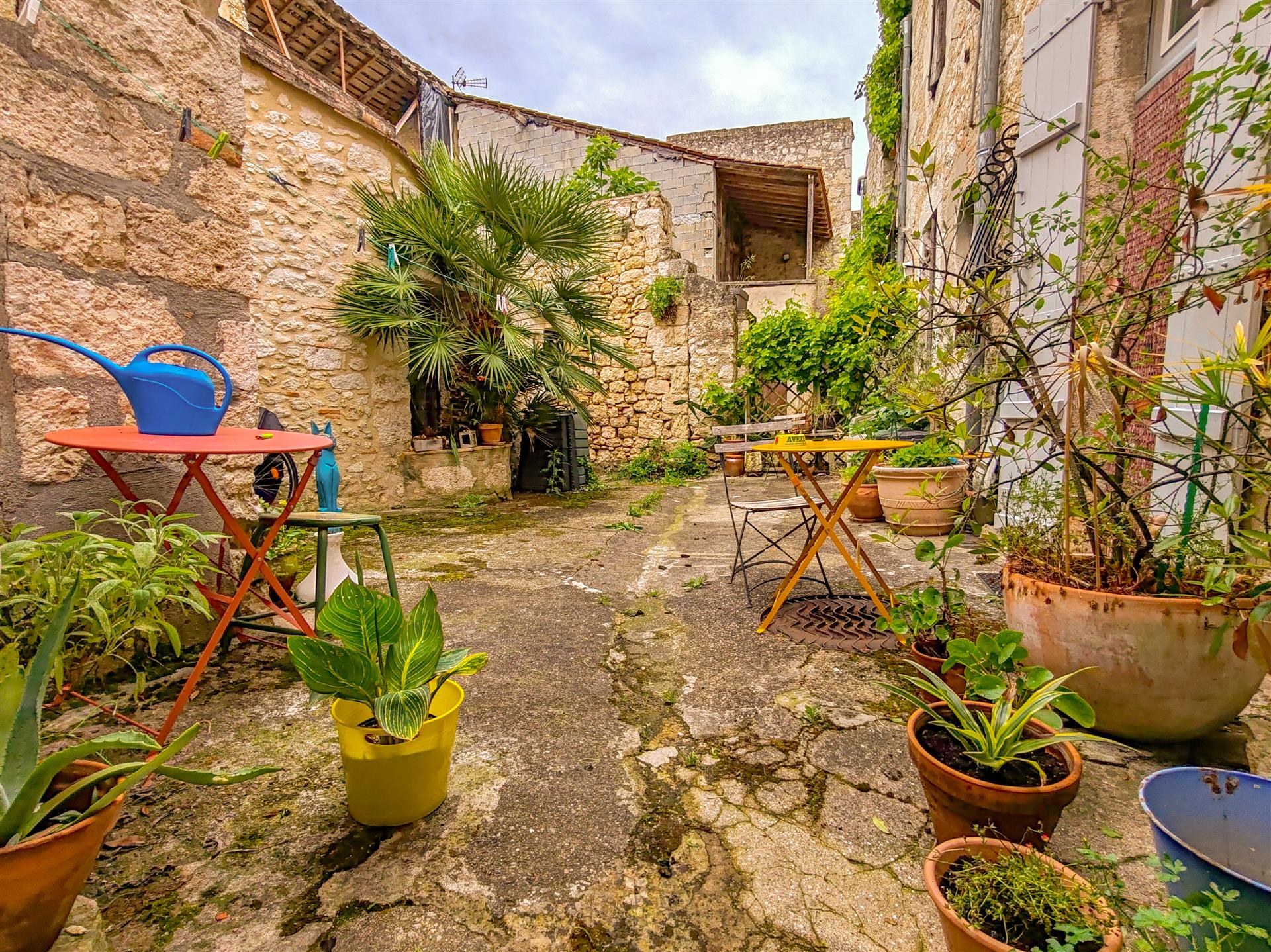 In the heart of the bastide of EYMET, Completely Renovated Old Stone ...